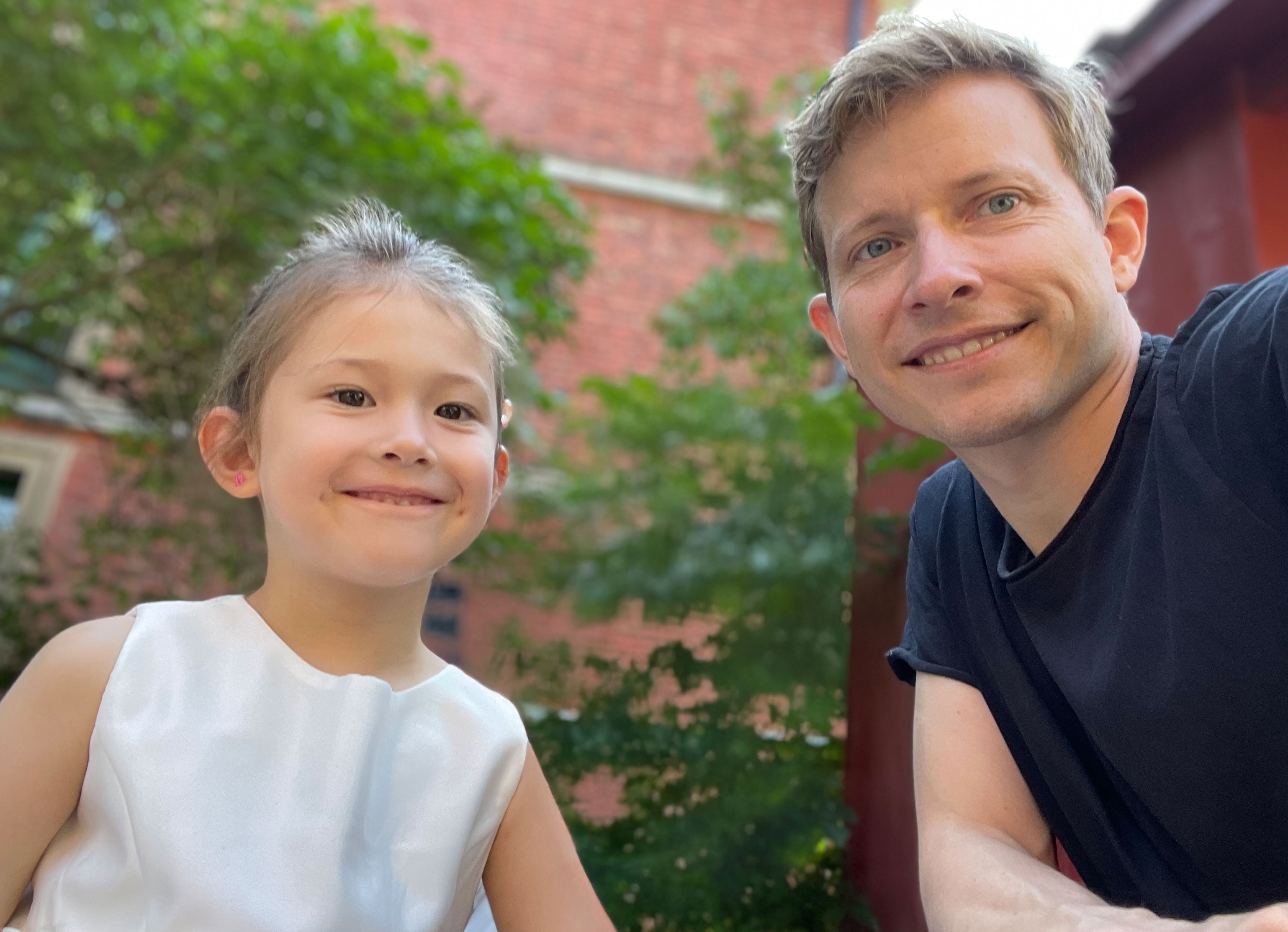 Contact - Finding Adeline Lee Høie | Finding Adeline Lee Høie